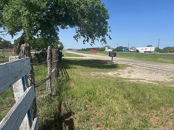 15896 Interstate 35 S., Atascosa, TX 78002 | MLS #1861054 | Zillow