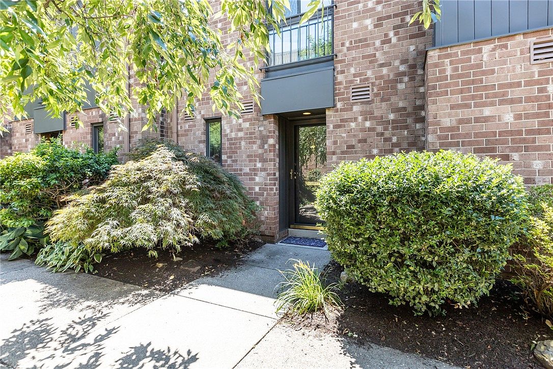 17 Foster Sq UNIT 17, Pittsburgh, PA 15212 | Zillow