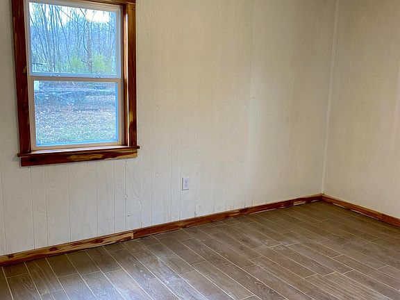 1204 Crescent Dr, Paris, AR 72855 | MLS #25005013 | Zillow