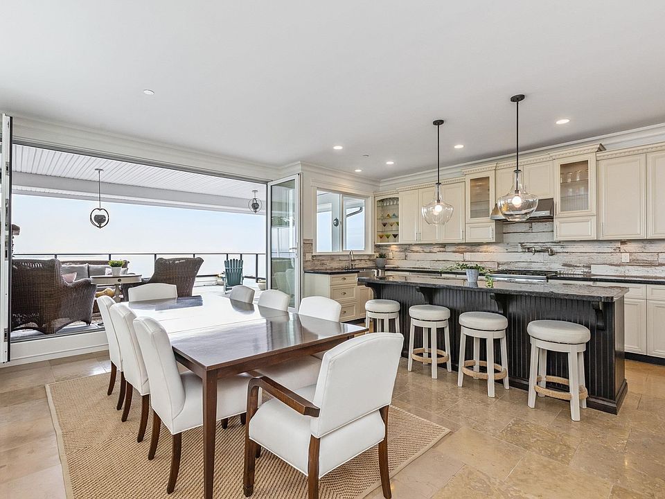 15096 Beachview Ave, White Rock, BC V4B 1P4 | MLS #R3021727 | Zillow