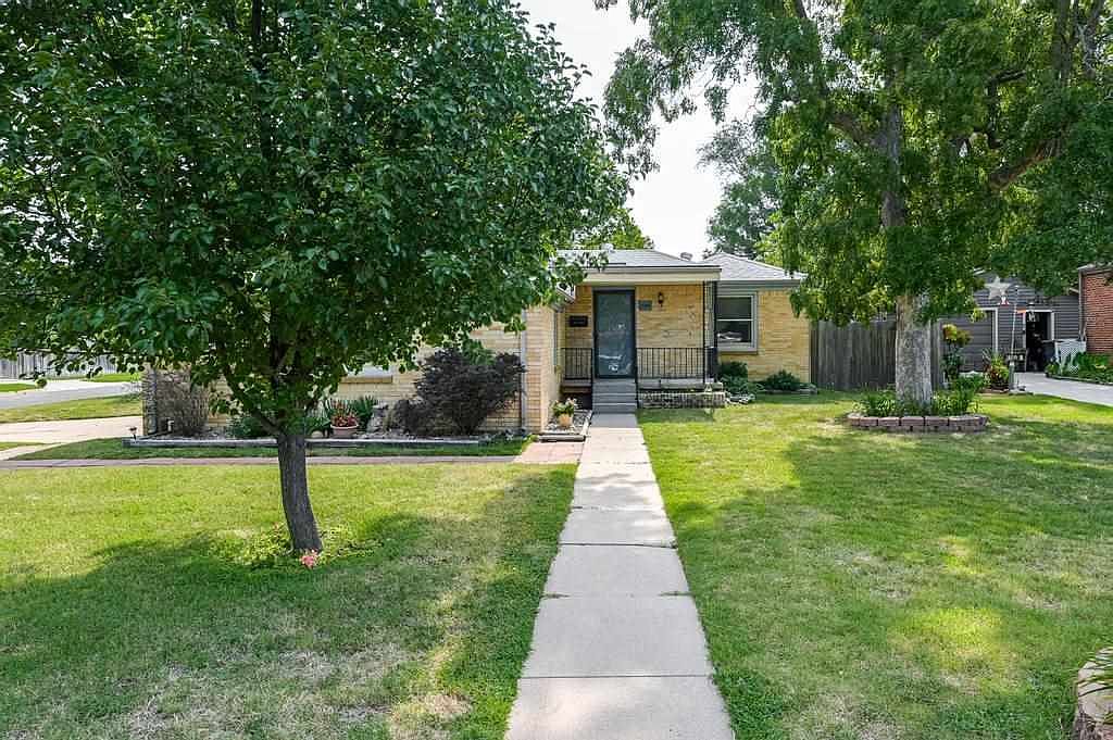 1590 N Womer Dr, Wichita, KS 67203 | Zillow