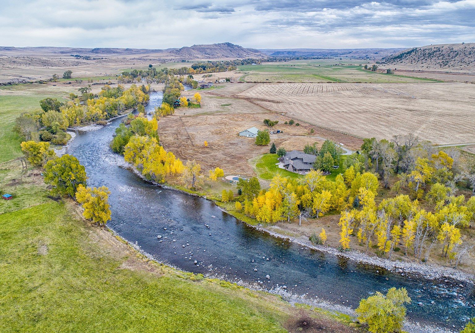 538 Stillwater Rd, Absarokee, MT 59001 | Zillow