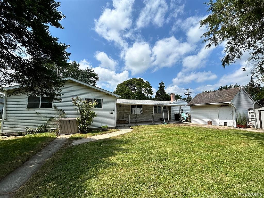 916 Harrison St, Monroe, MI 48161 | MLS #20240073292 | Zillow