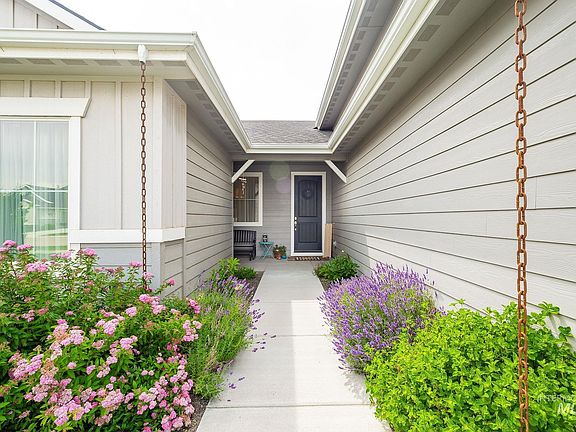 4401 N Cherry Bark Way, Meridian, ID 83646 | Zillow