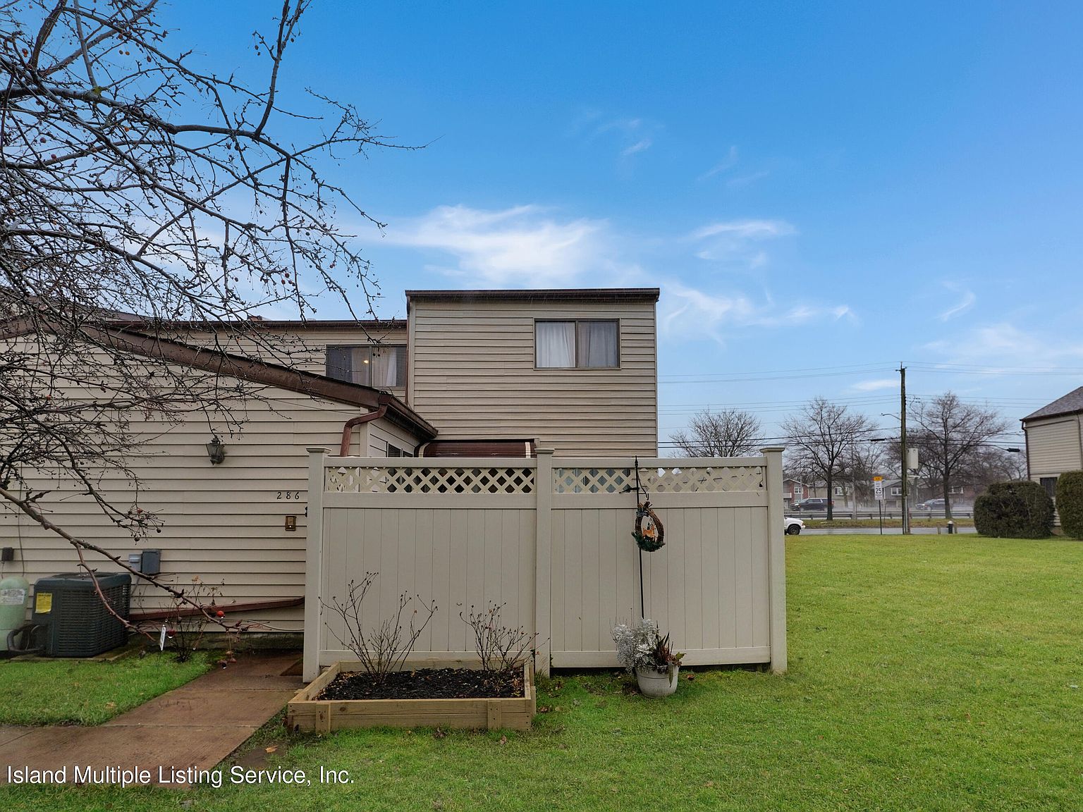 286 Willow Rd W, Staten Island, NY 10314 | MLS #2400169 | Zillow