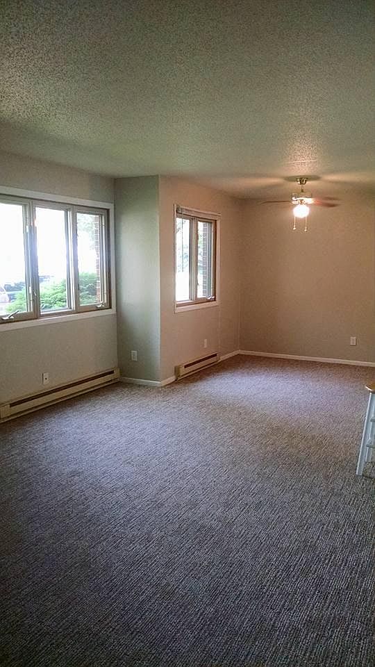 106 E 4th St, Hardwick, MN 56134 | Zillow