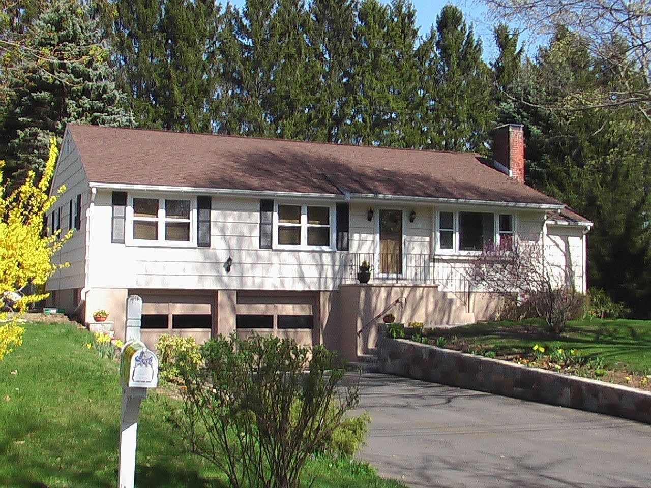 33 Robin Rd, Farmington, CT 06032 | Zillow