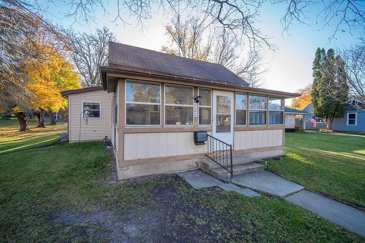 322 Main STREET, Pewaukee, WI 53072 | Zillow