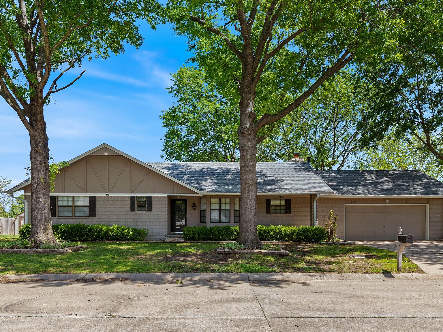 1905 Inverness Ct, Miami, OK 74354 | Zillow