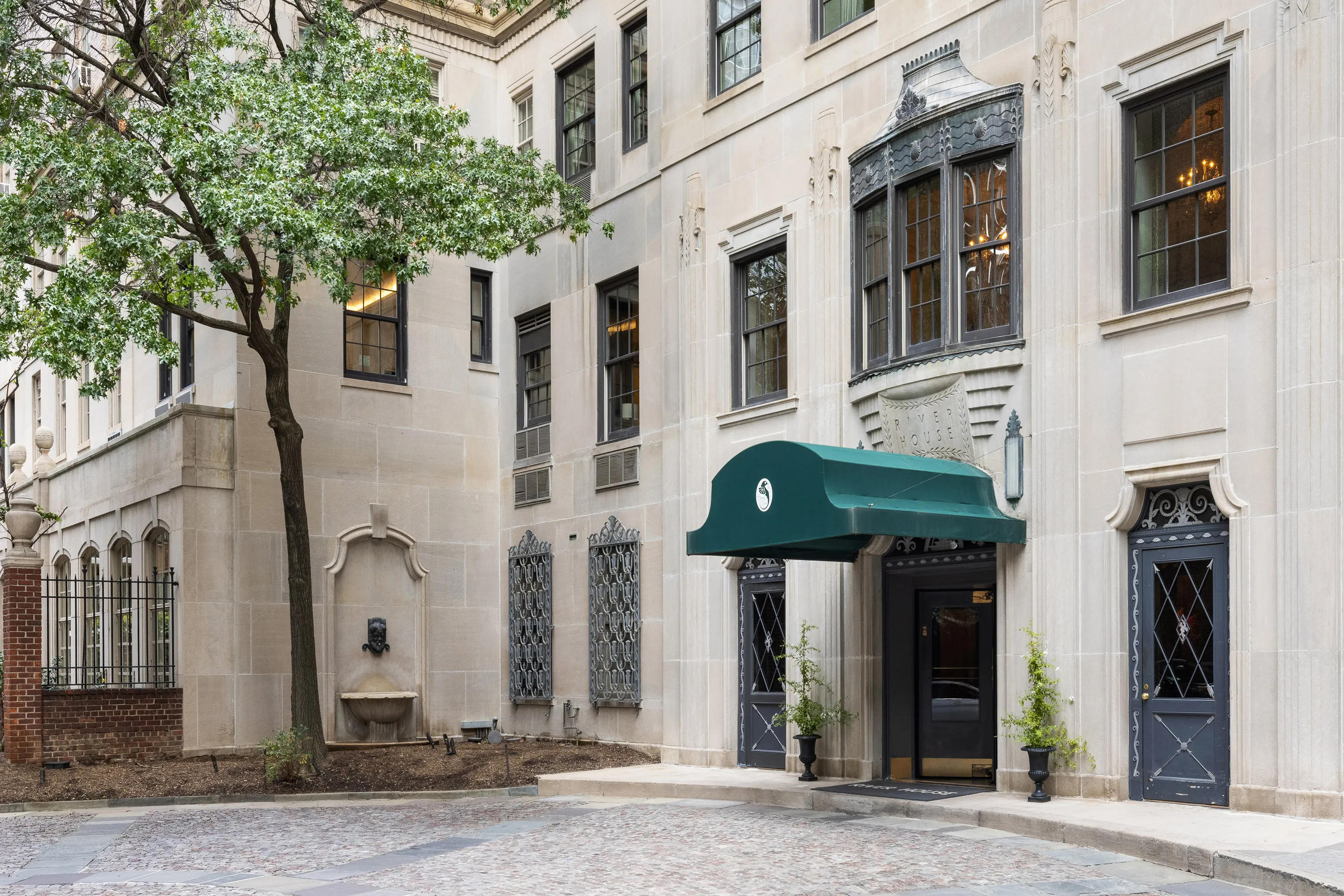 435 East 52nd Street #15A in Beekman, Manhattan | StreetEasy