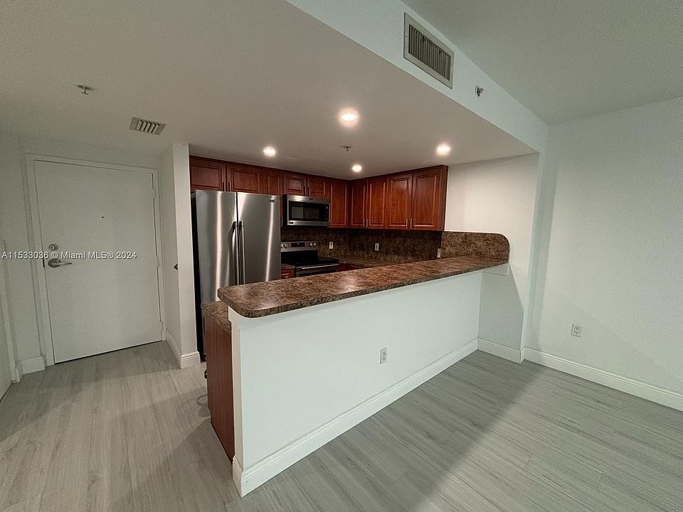2740 SW 28th Ter APT 603, Miami, FL 33133 | Zillow