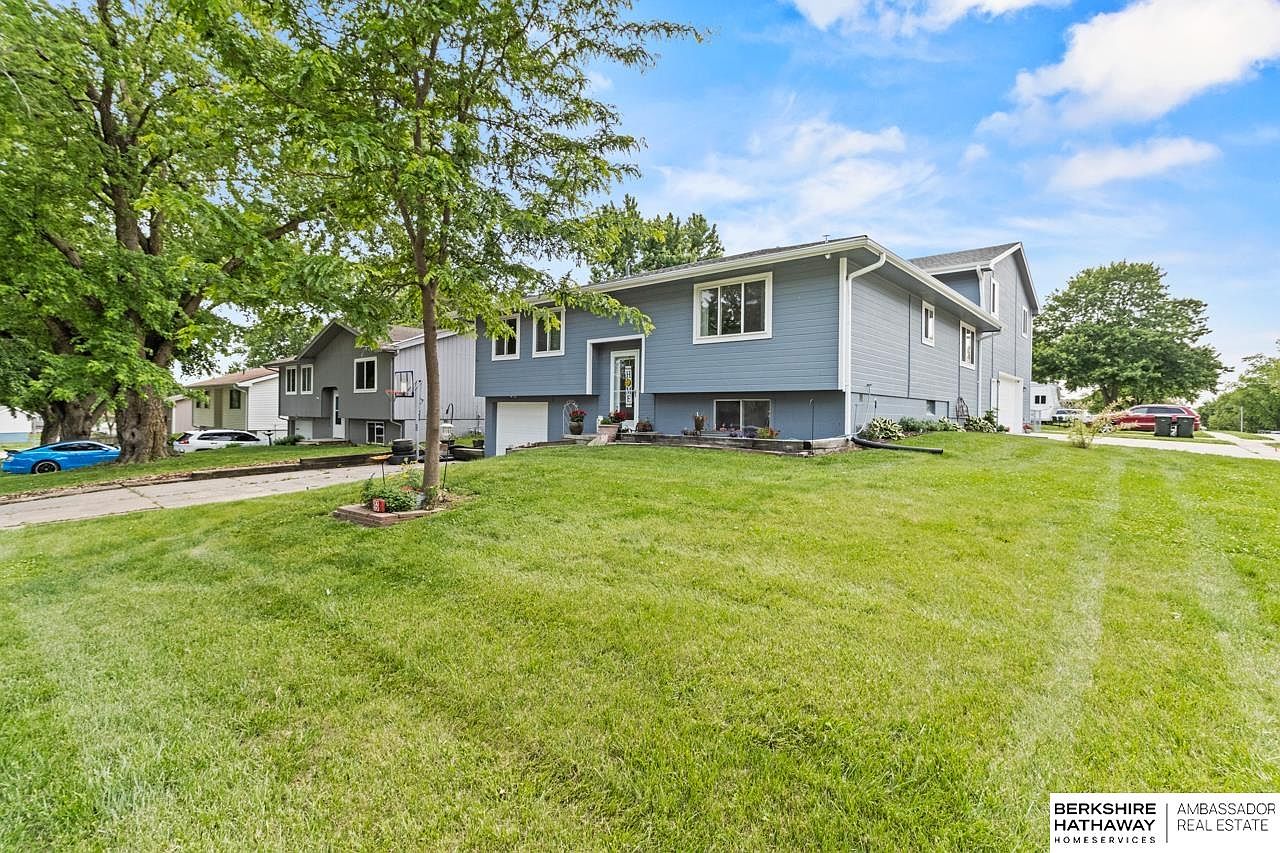 55 Hawthorne Dr, Yutan, NE 68073 | Zillow