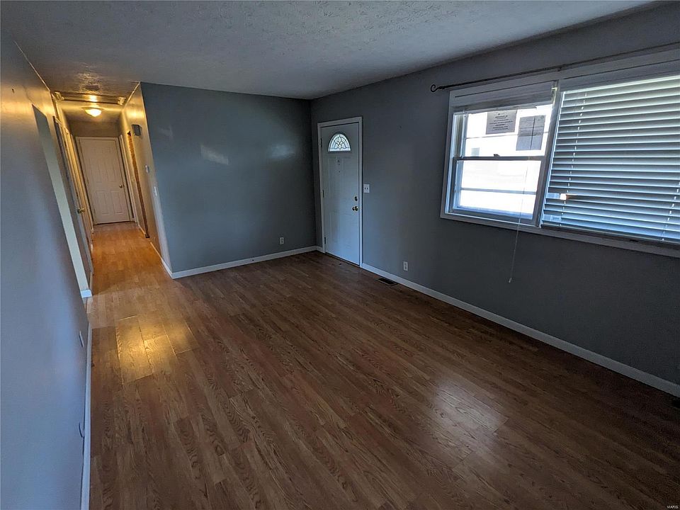 511 Virginia St, Bethalto, IL 62010 | MLS #23074380 | Zillow