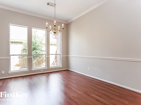 10330 Claybrook Dr, Houston, TX 77089 | Zillow