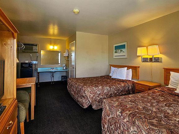 1240 Main St, Lander, WY 82520 | MLS #20251613 | Zillow