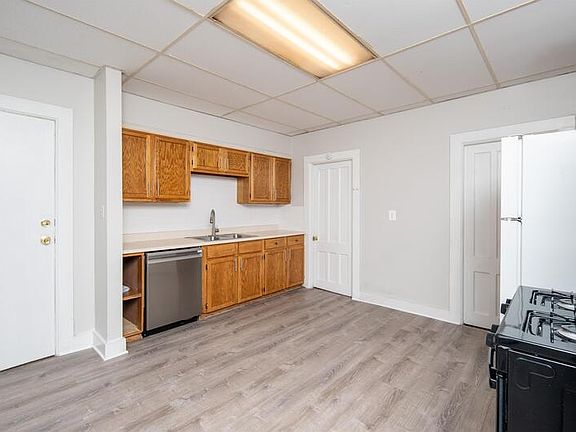 56 Thompson St #1, Troy, NY 12180 | Zillow