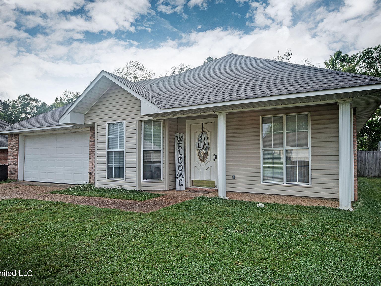 732 Tatum Dr, Florence, MS 39073 | Zillow