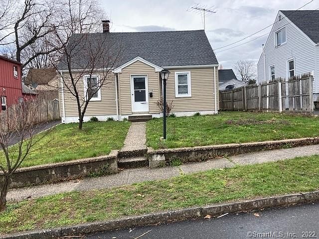 558 Queen St, Bridgeport, CT 06606 | Zillow