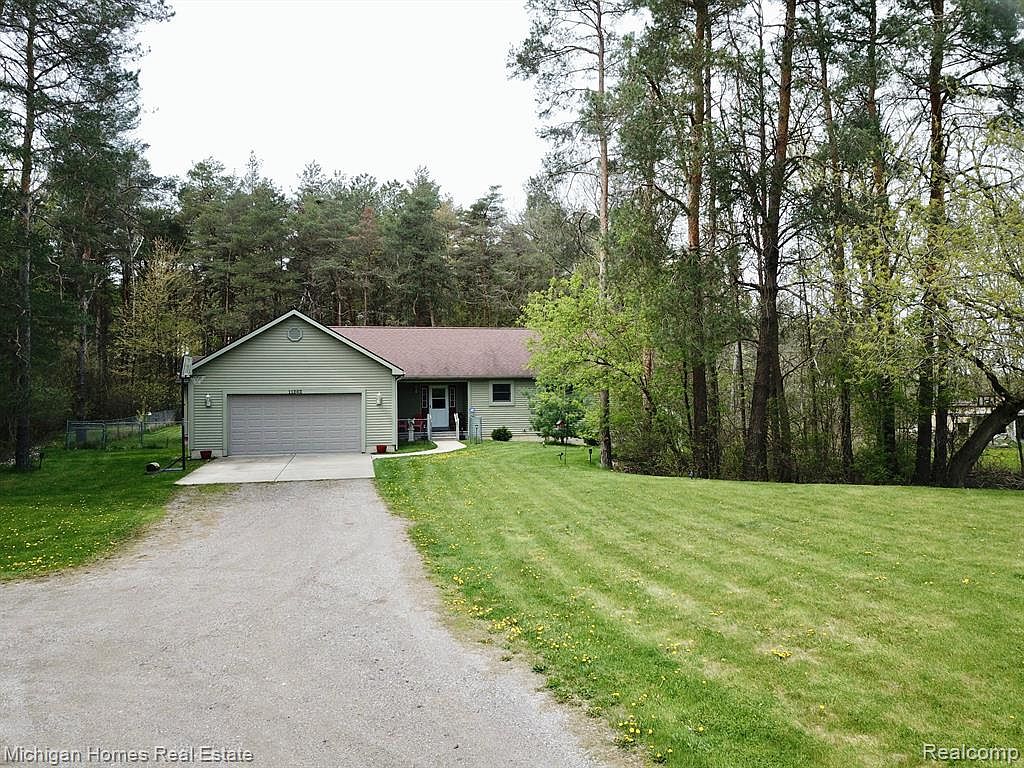 11202 Fenton Rd, Fenton, MI 48430 | MLS #20230042890 | Zillow