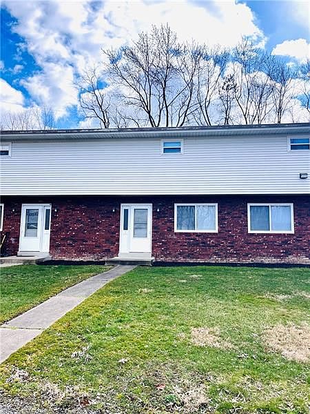 909 Chapel Rd Monaca PA | Zillow