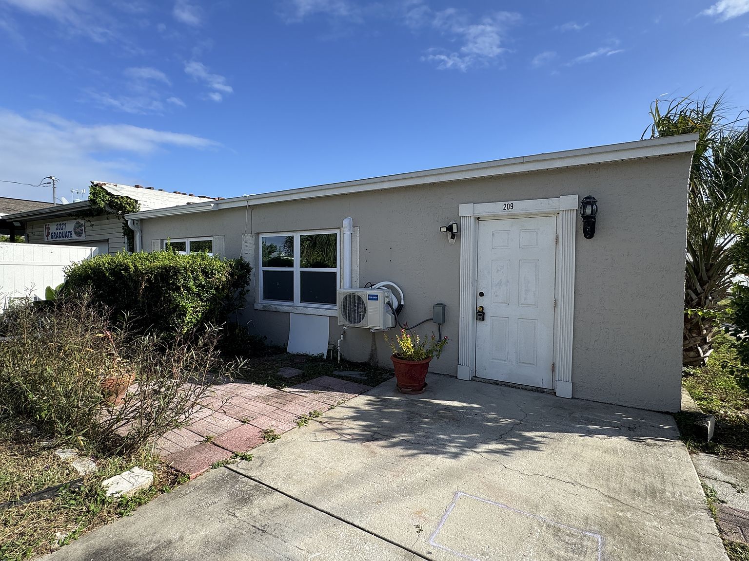 209 E Main St, Dundee, FL 33838 | Zillow
