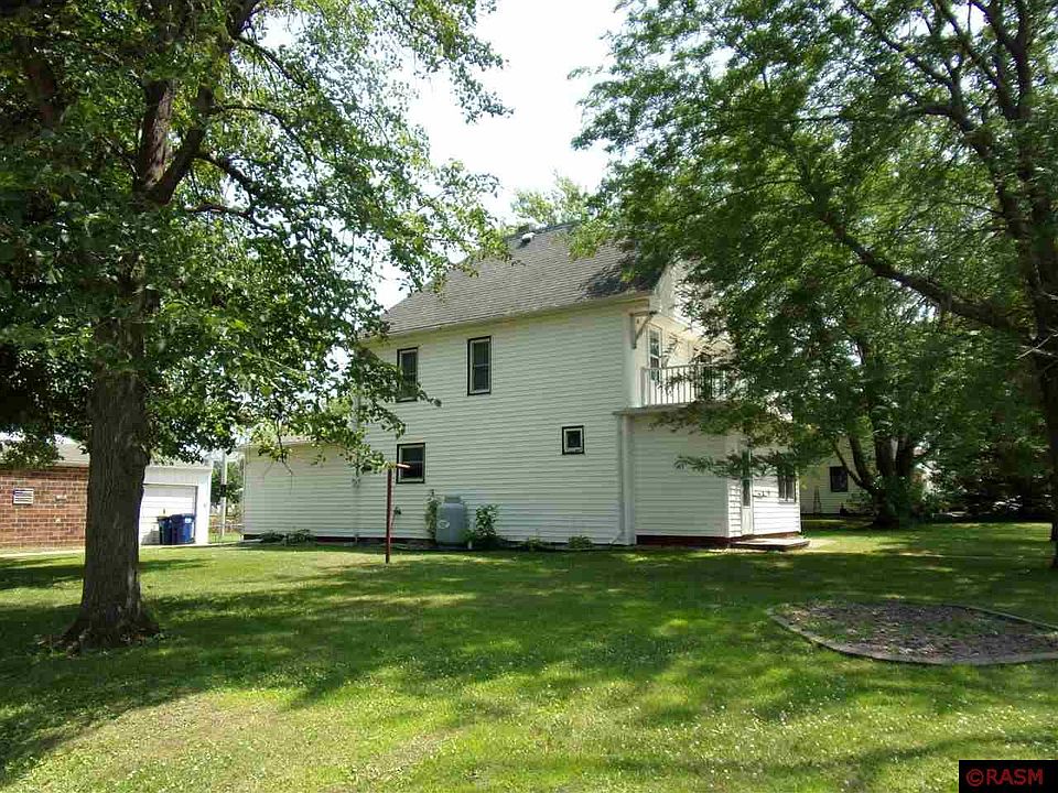 212 Field St N, Comfrey, MN 56019 | Zillow