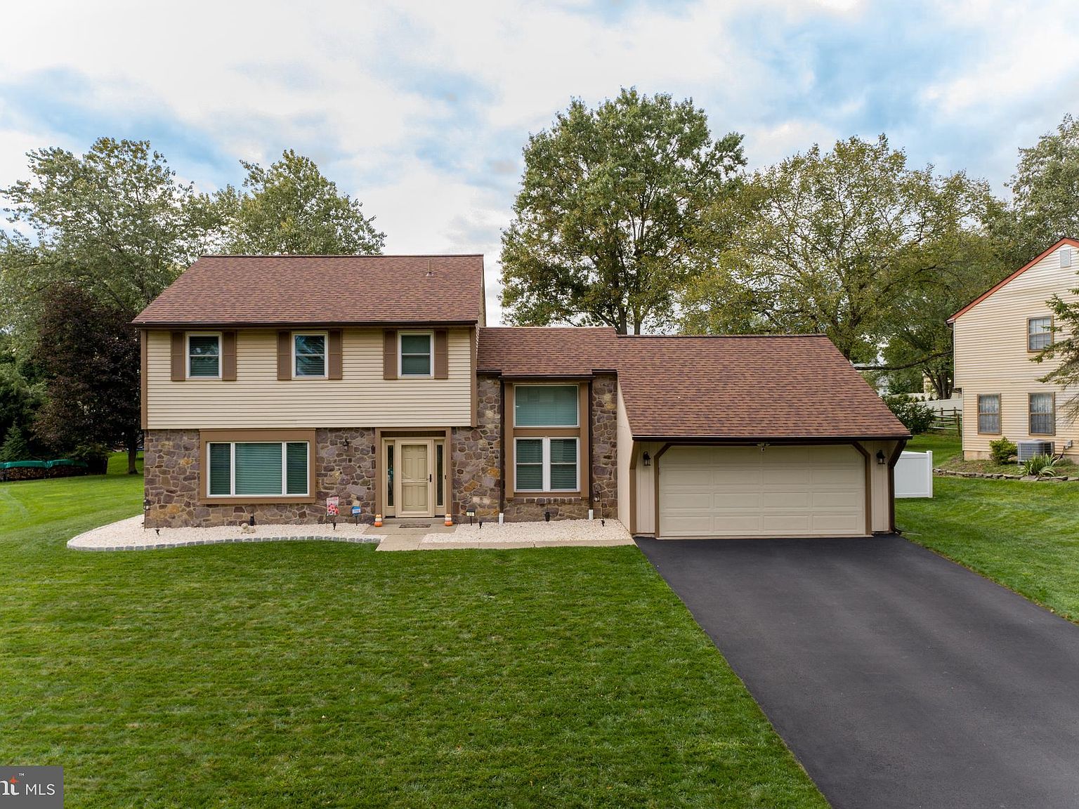 22 Heather Valley Rd, Holland, PA 18966 | MLS #PABU2059438 | Zillow