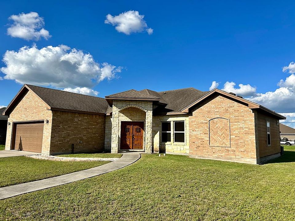 1015 Blue Crest Ln, Beeville, TX 78102 | MLS #112718 | Zillow