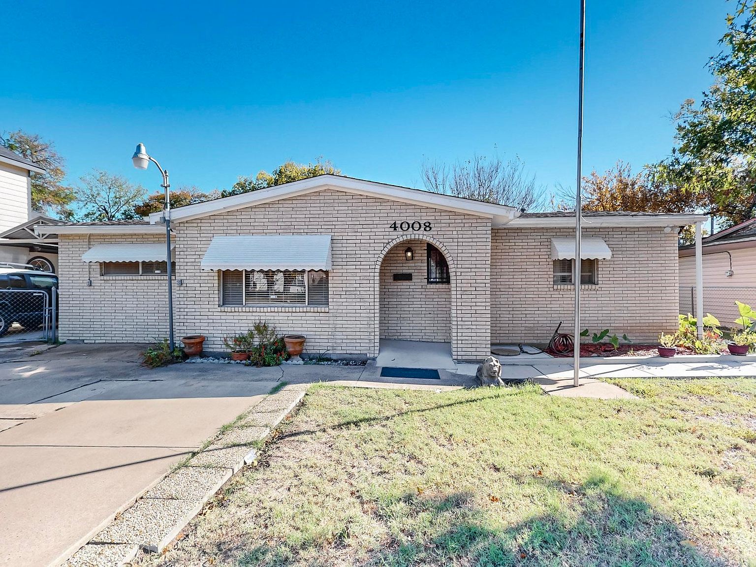4008 Schwartz Ave, Fort Worth, TX 76106 | Zillow