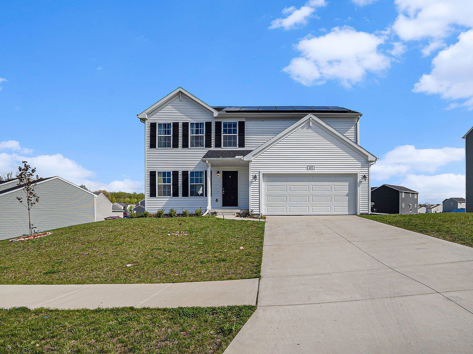 409 Oak View Dr, Middleville, MI 49333 | Zillow
