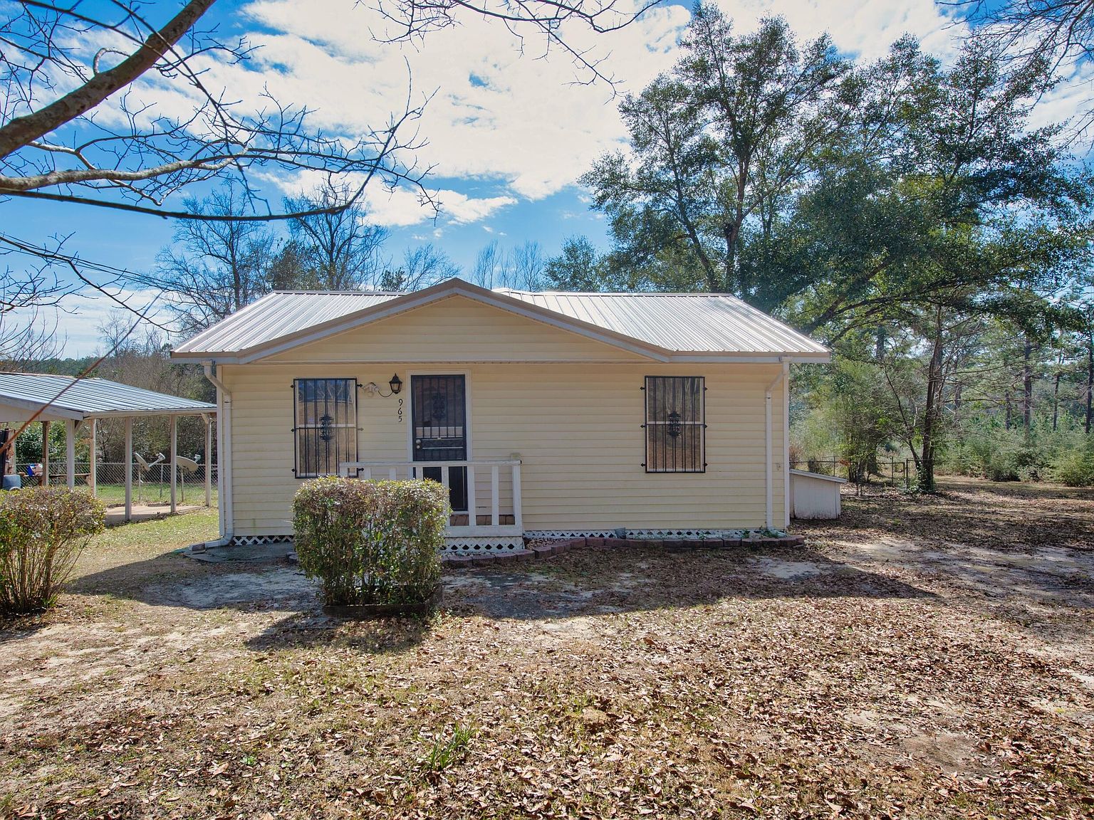 965 B St, Crestview, FL 32536 | Zillow