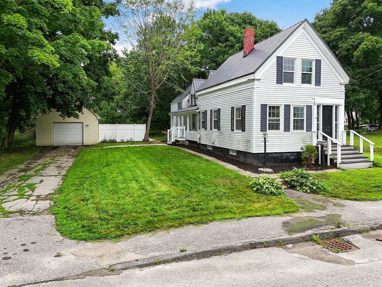 28 Autumn Street, Gardiner, ME 04345 | MLS #1599679 | Zillow