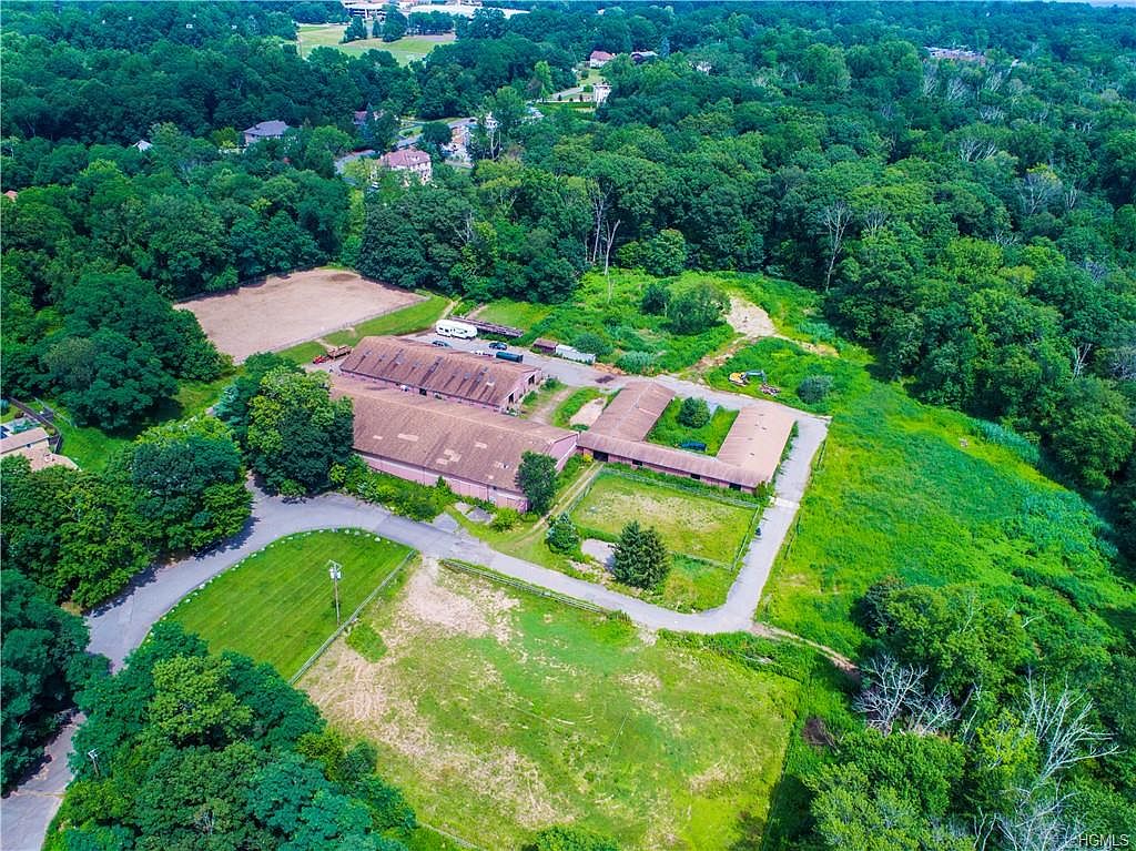 220 Spook Rock Rd, Suffern, NY 10901 | Zillow