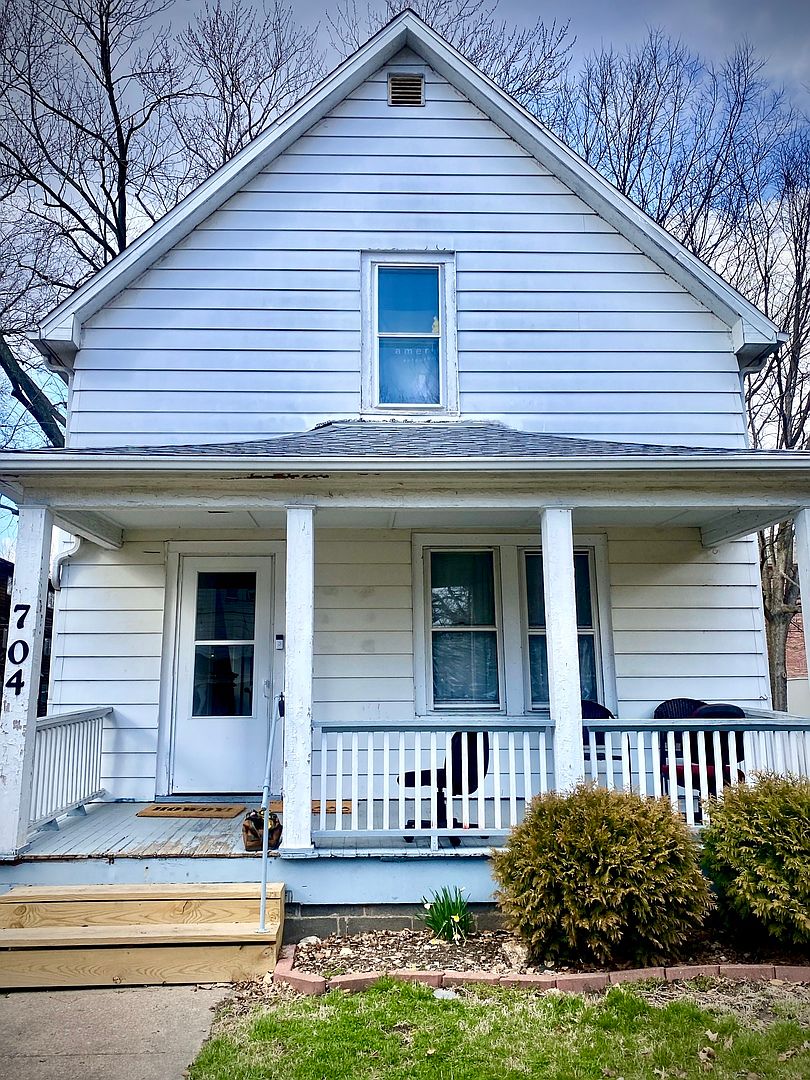 704 W High St, Urbana, IL 61801 | Zillow