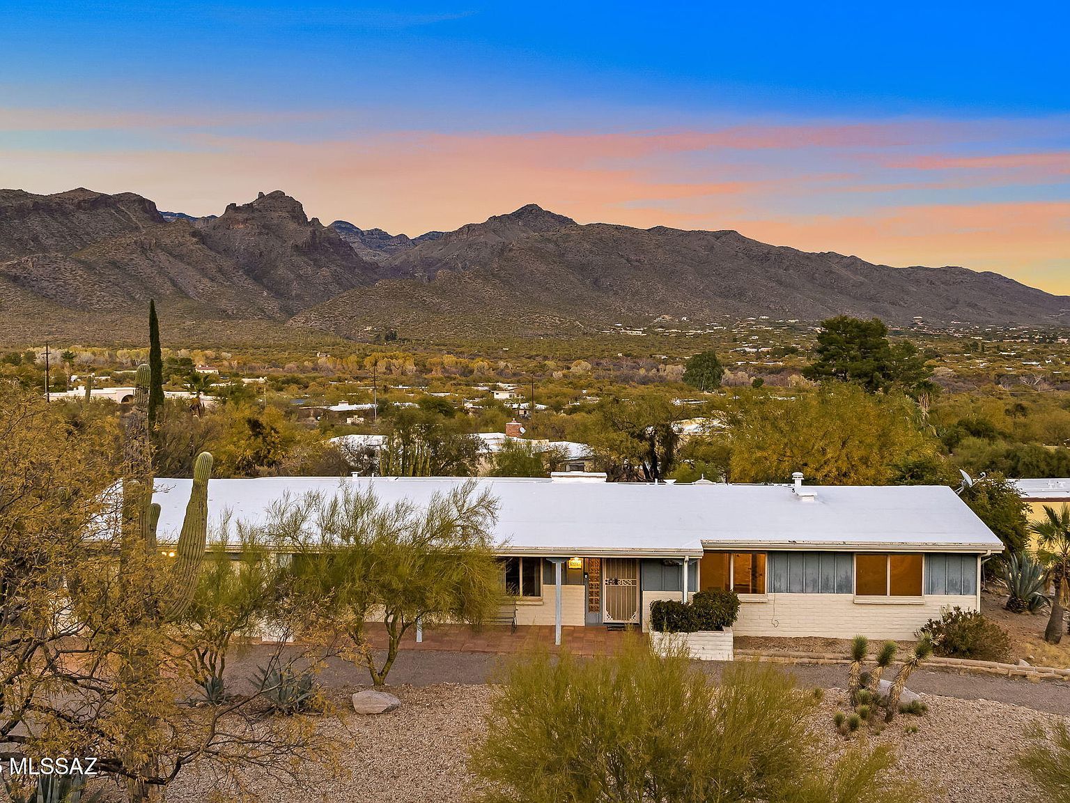 8221 E Sandstone Dr, Tucson, AZ 85750 | Zillow