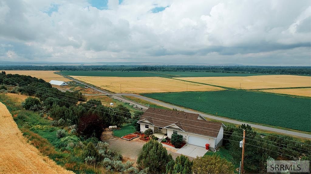 10560 S Snake River Rd, Rexburg, ID 83440 | MLS #2156189 | Zillow