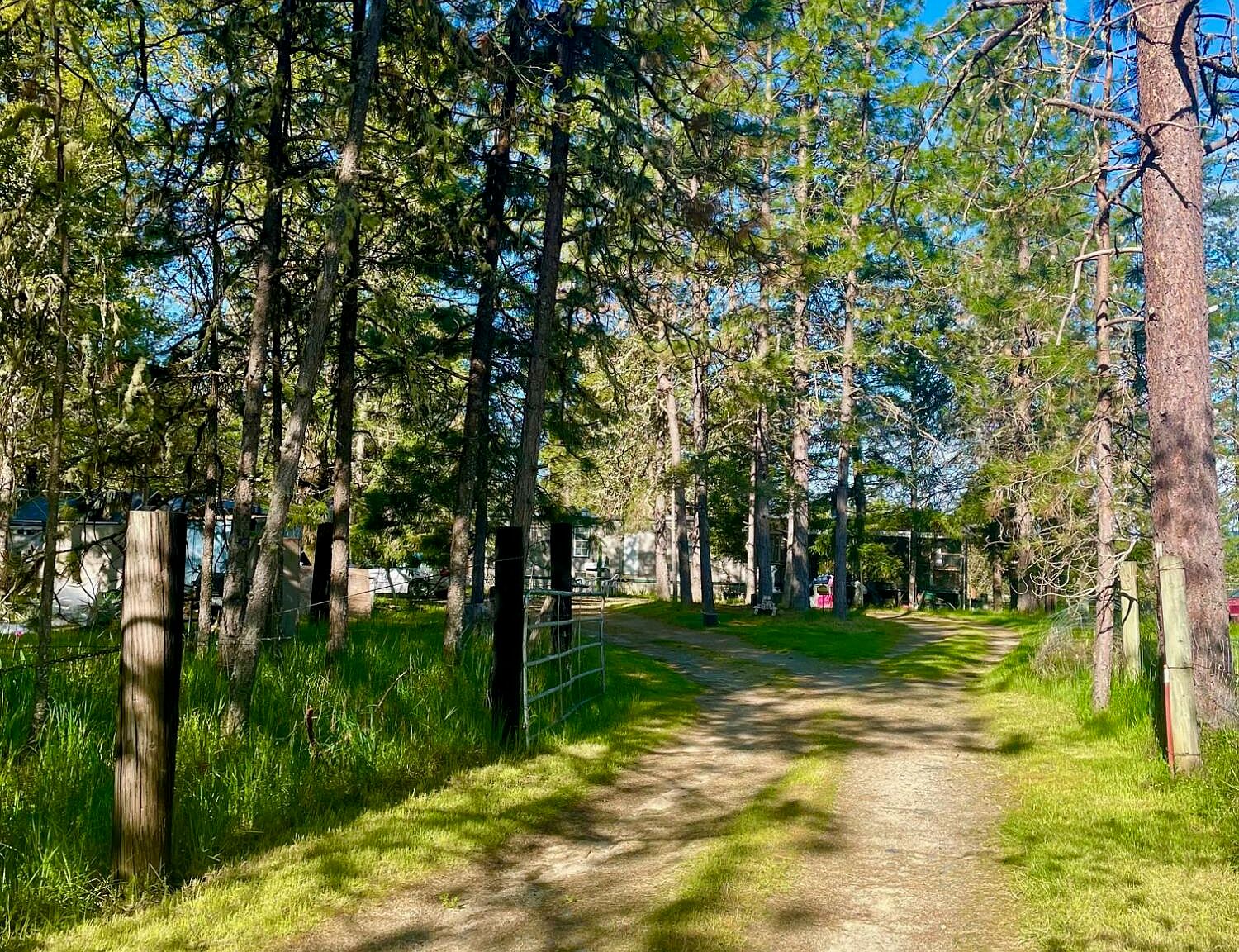2740 Russell Rd, Merlin, OR 97532 | Zillow