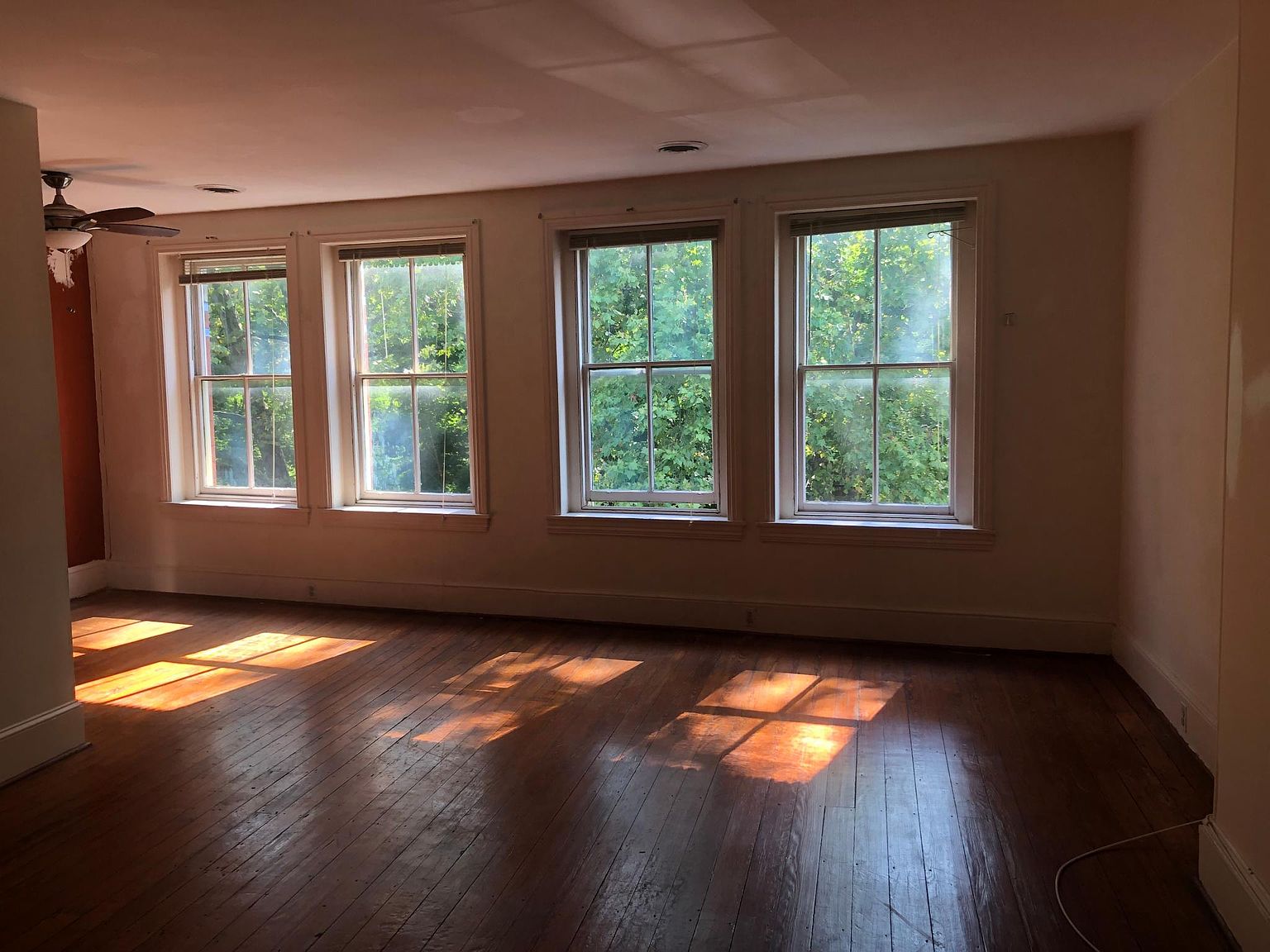 5807 Germantown Ave FLOOR 3, Philadelphia, PA 19144 | Zillow