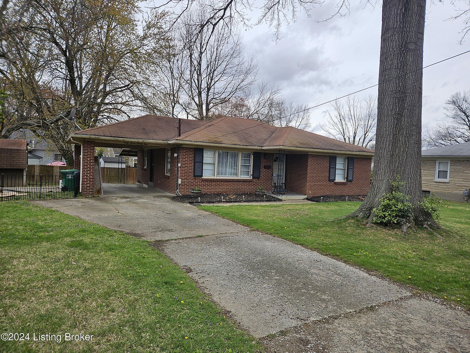 4724 Lynn Lea Rd, Shively, KY 40216 | Zillow