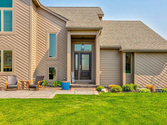 8696 Cedar Lake Dr, Jenison, MI 49428 | Zillow