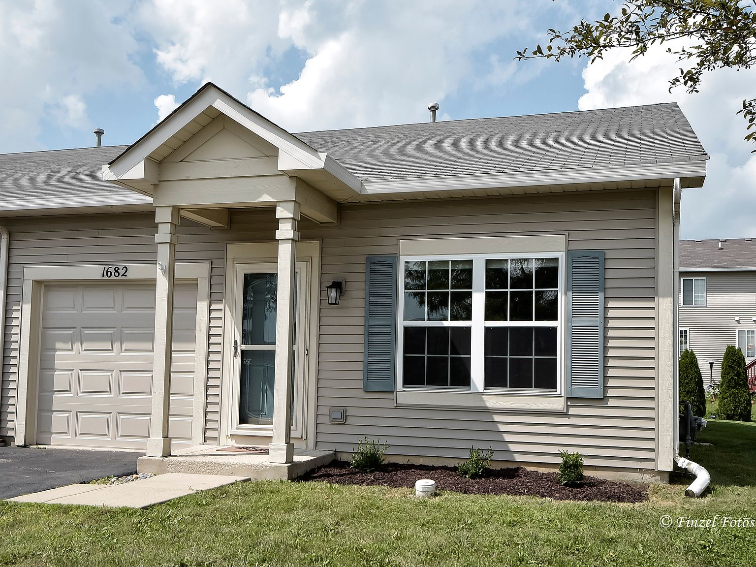 1682 Cesario Dr, Hampshire, IL 60140 | Zillow