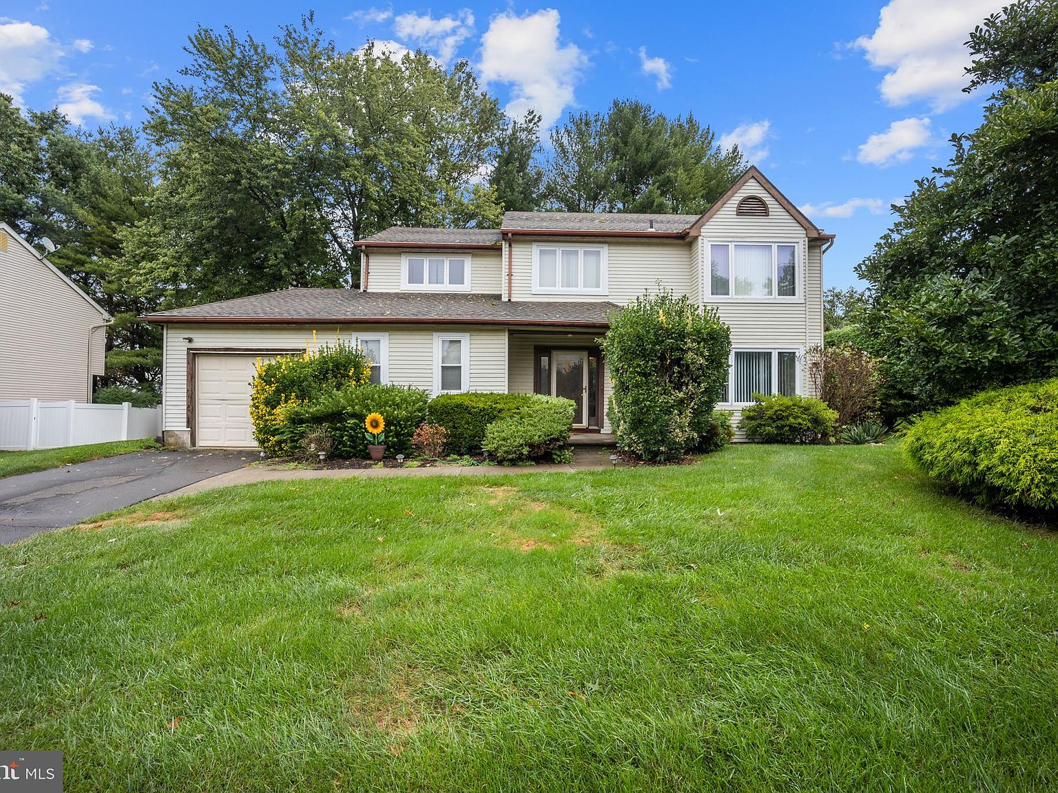 120 Independence Dr, Holland, PA 18966 | MLS #PABU2058124 | Zillow