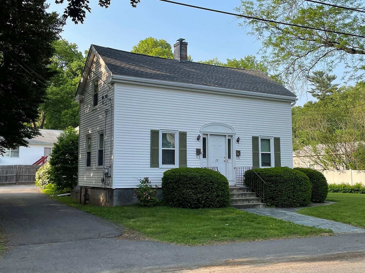 22 Spring St FLOOR 2, South Hadley, MA 01075 | Zillow