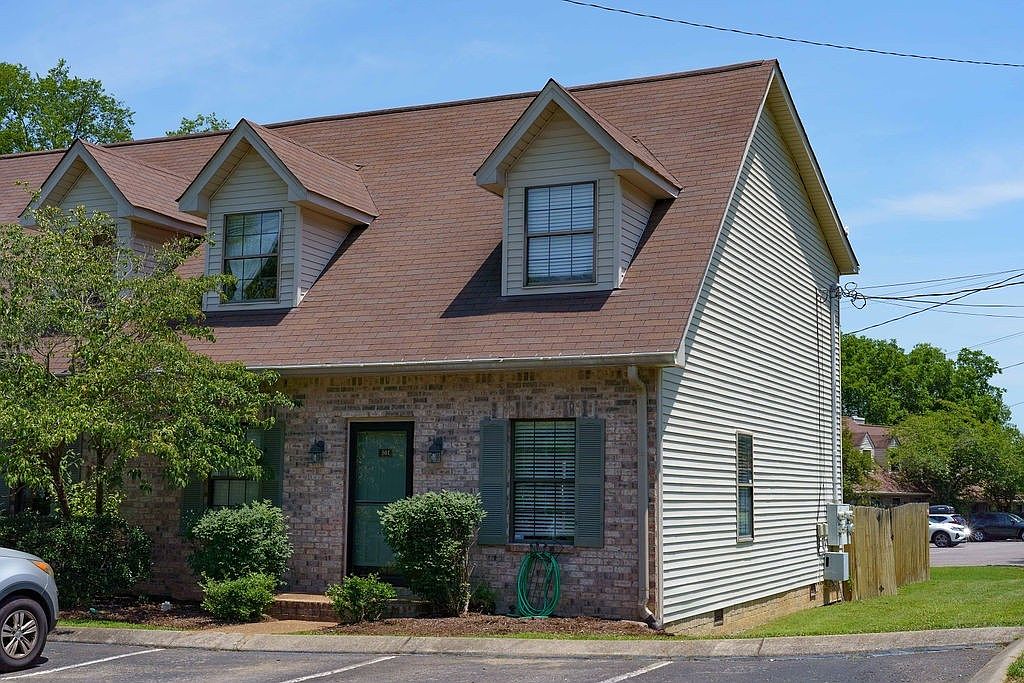 501 Deer Point Dr, Hendersonville, TN 37075 | MLS #2746393 | Zillow