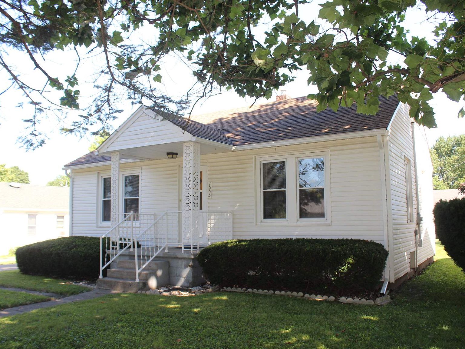 1003 E 8th St, Fowler, IN 47944 | Zillow