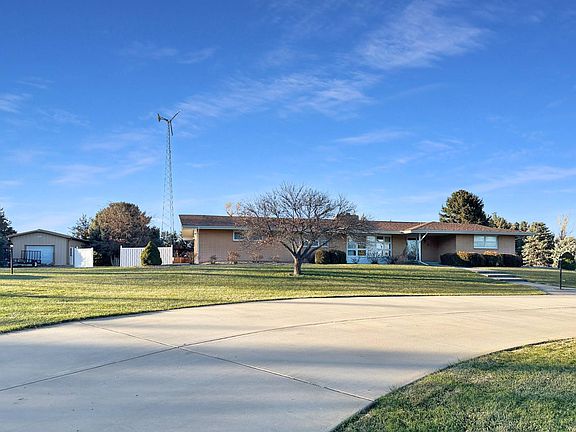 3 Cottonwood Dr, Colby, KS 67701 | MLS #11226157 | Zillow