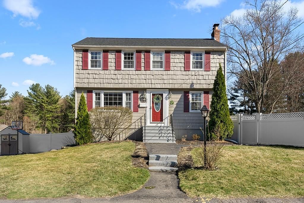 37 Arapahoe Rd, Bellingham, MA 02019 | Zillow