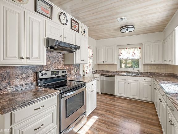 754 Booth Dr, Shreveport, LA 71107 | MLS #20425287 | Zillow