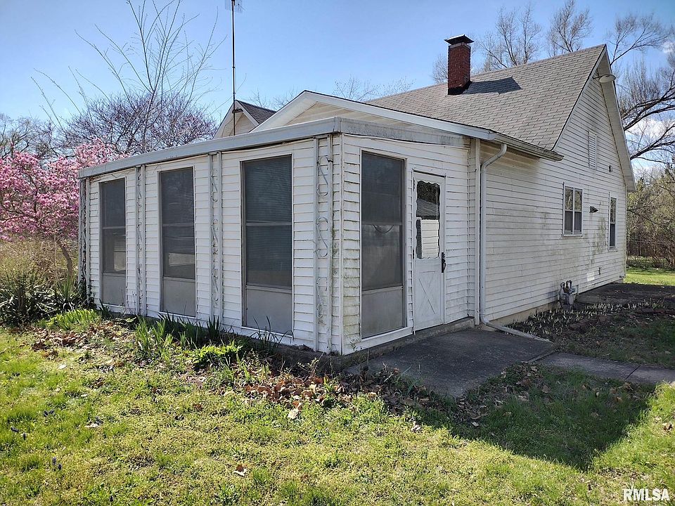 202 N Olive St, Bath, IL 62617 | Zillow