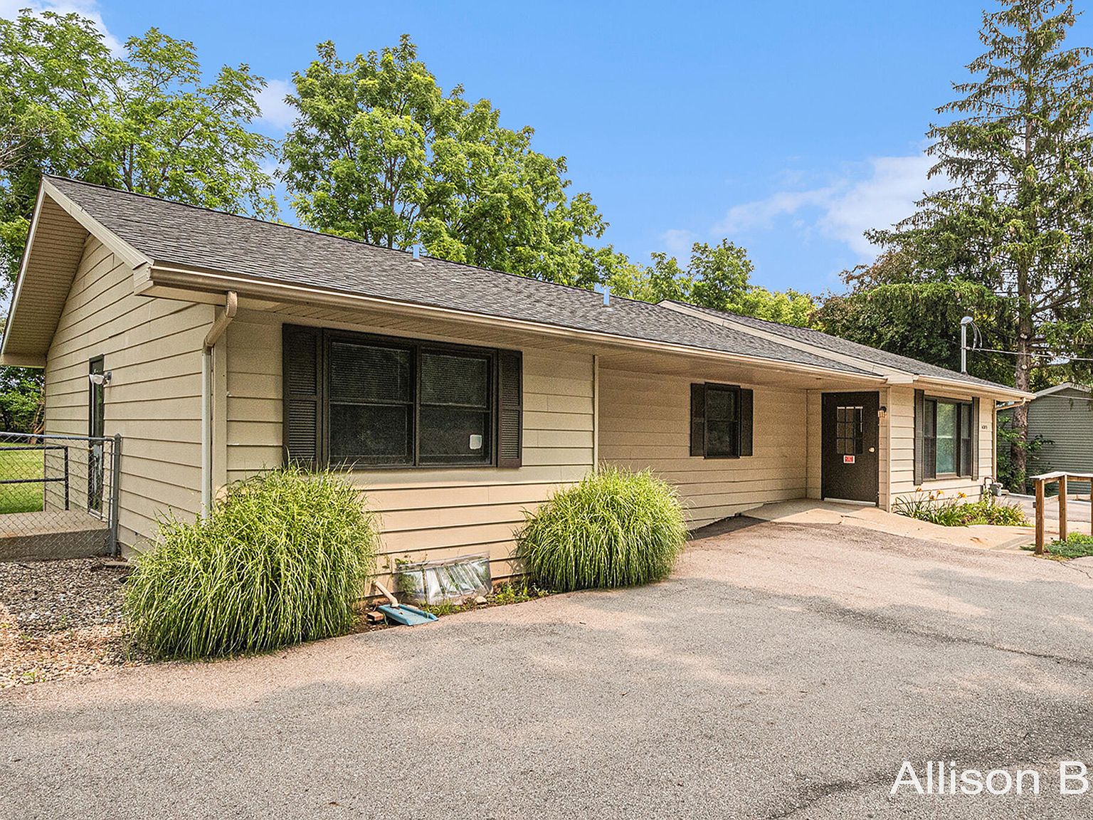 4205 Westchester Dr SE, Grand Rapids, MI 49546 | Zillow